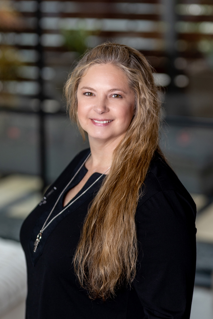 Jennifer Segraves – Vitek McIver